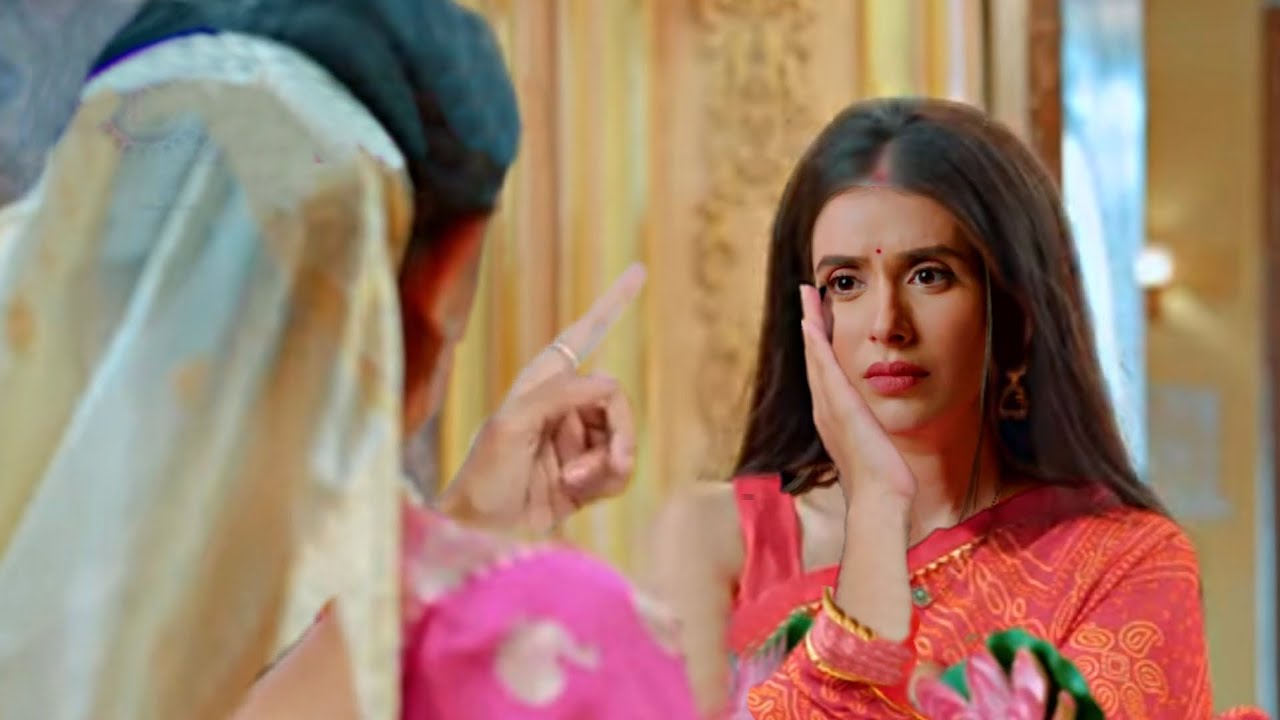 Rani Maa Slap Mridula ! Kaisa Hai Yeh Rishta Anjana - YouTube