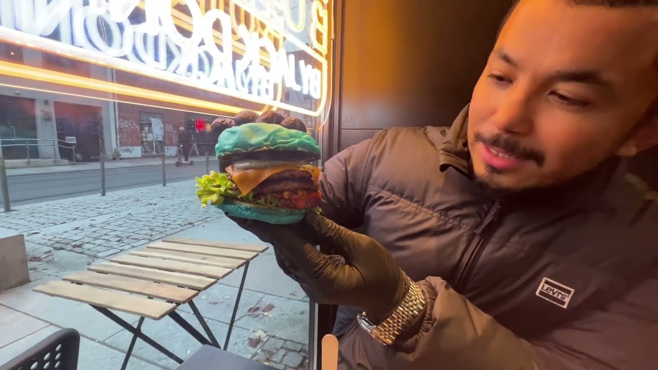 Digg Burger Oslo/ 😍بهترین برگری آبی - YouTube