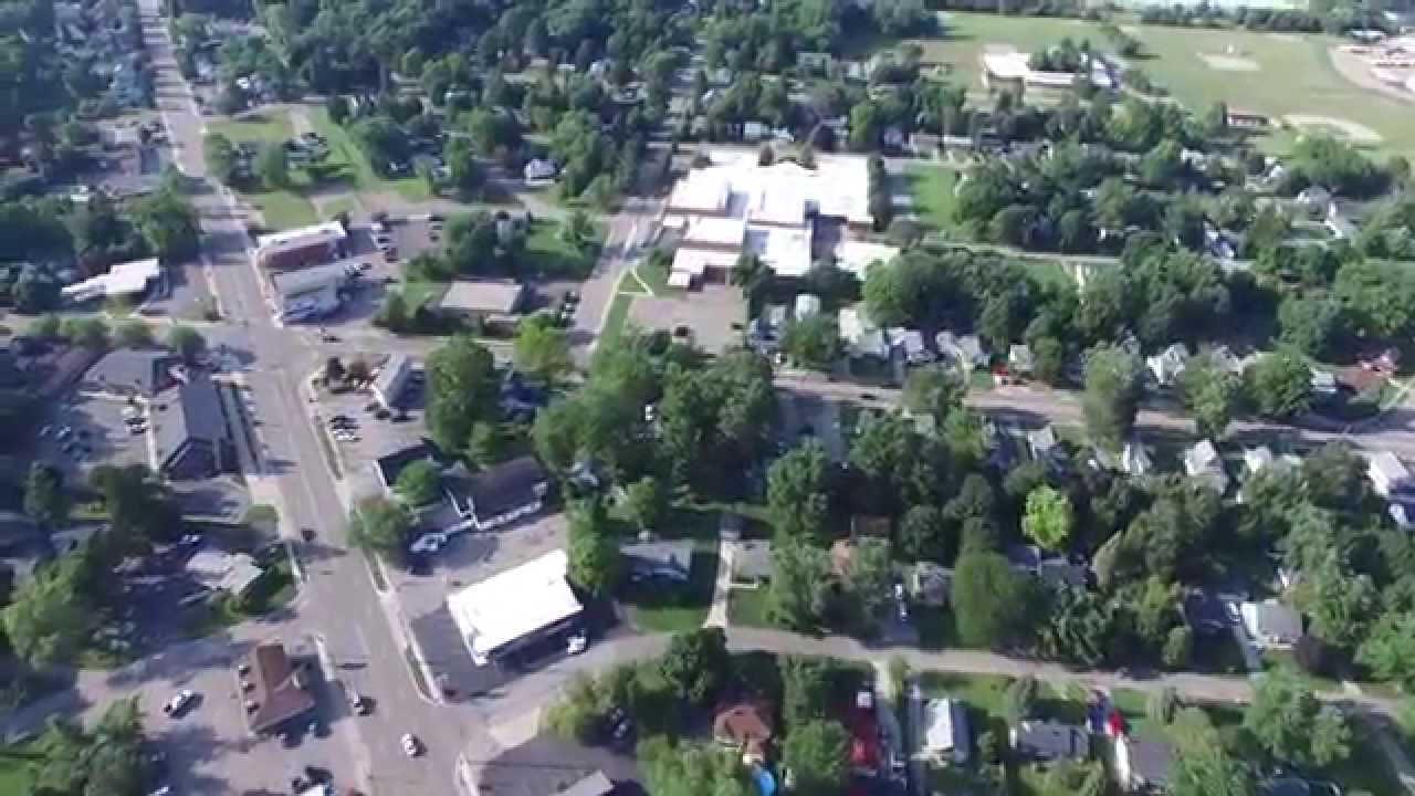 Holt Michigan commerce area - YouTube