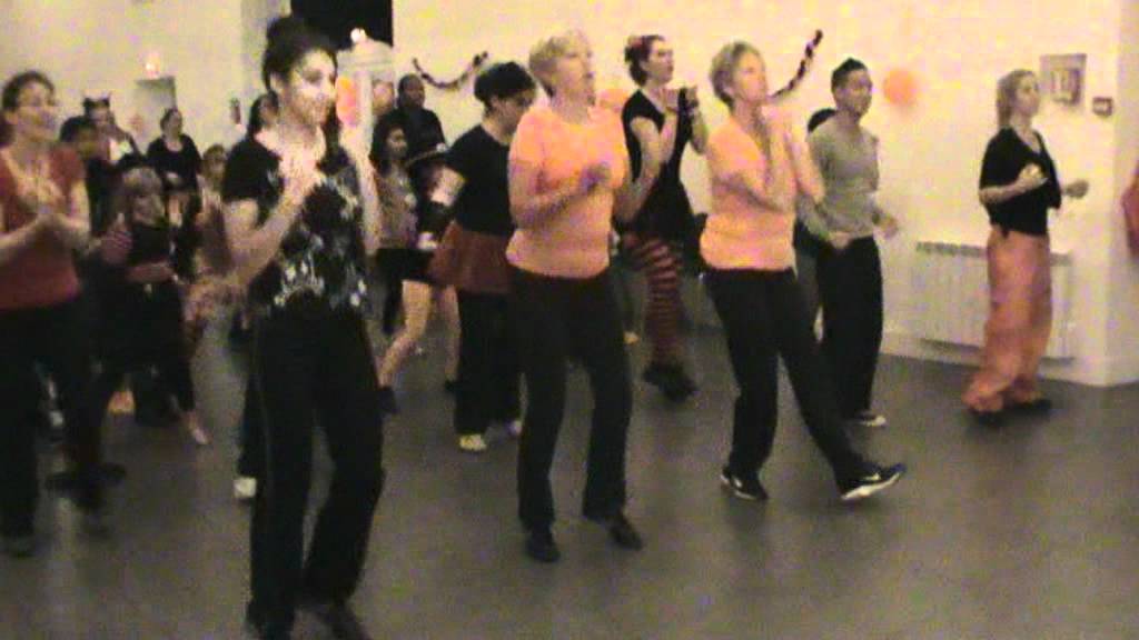 Hella décalé Bussy nov 2011 - YouTube