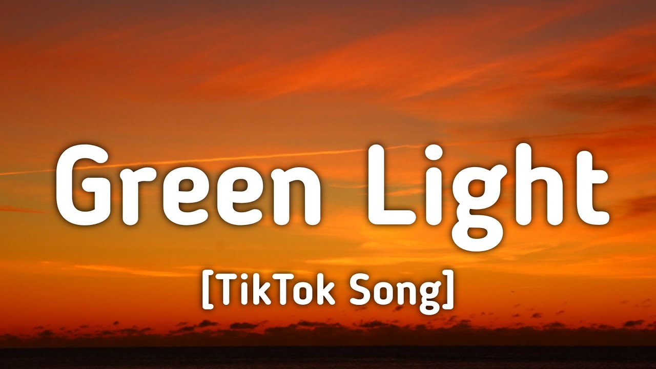 Lorde - Green Light (Lyrics) "Those great whites, they have big teeth ...