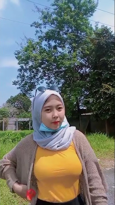 tik-tok cewe jilbab toge+montok🤤goyang hot bikin cr*t💦 - YouTube