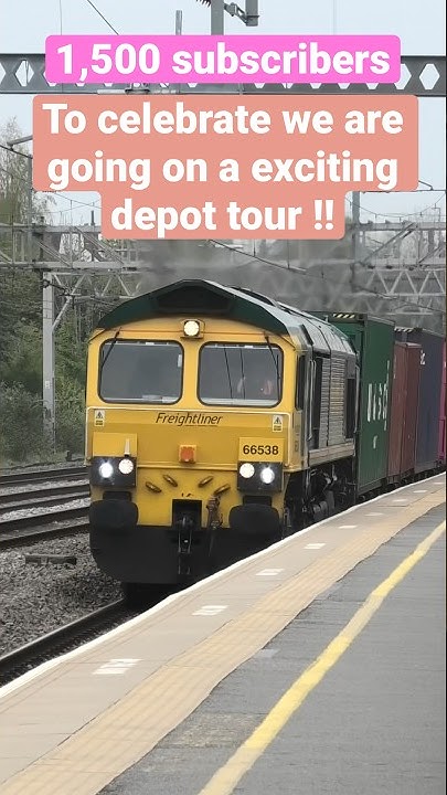 Blasting its horn in celebration class 66 freight train giving the tones #trains #class66 # ...
