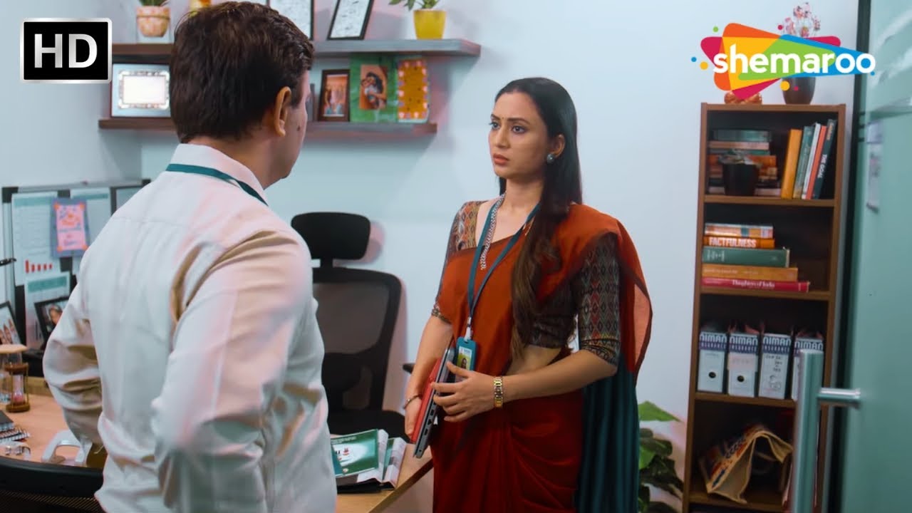 Tari Personal Life Maa Mane Koi Intrest Nathi | Karma Movie Scene ...