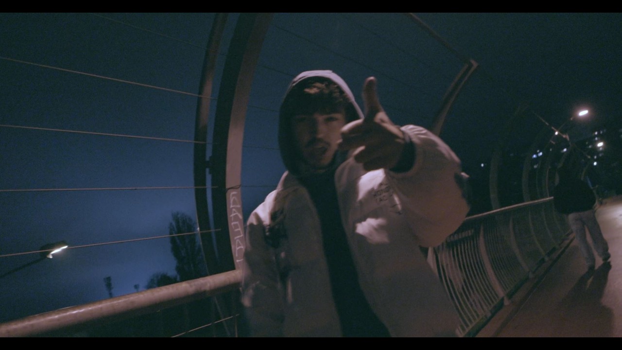 MIKSØN - SZKODA MI ŻYCIA NA STRACH (prod. clvr) - YouTube