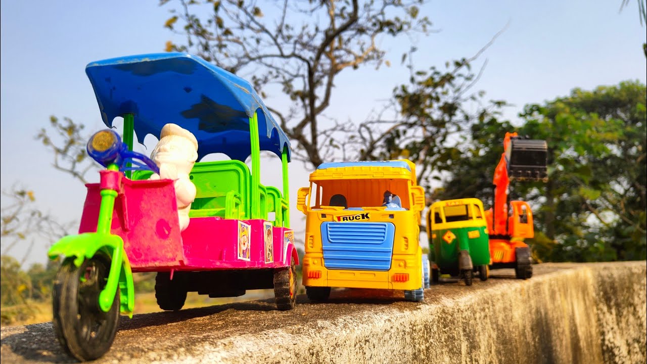 Auto rickshaw and track and jcb and CNG auto rickshaw ramp challenge ...