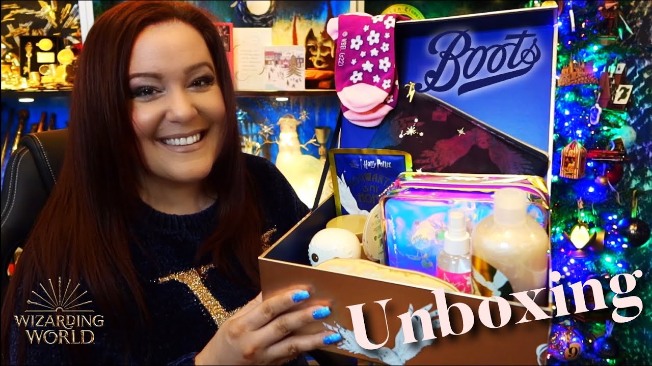 ⚡️FIRST LOOK - #HARRYPOTTER BOOTS UK CHRISTMAS 2022 UNBOXING | VICTORIA ...