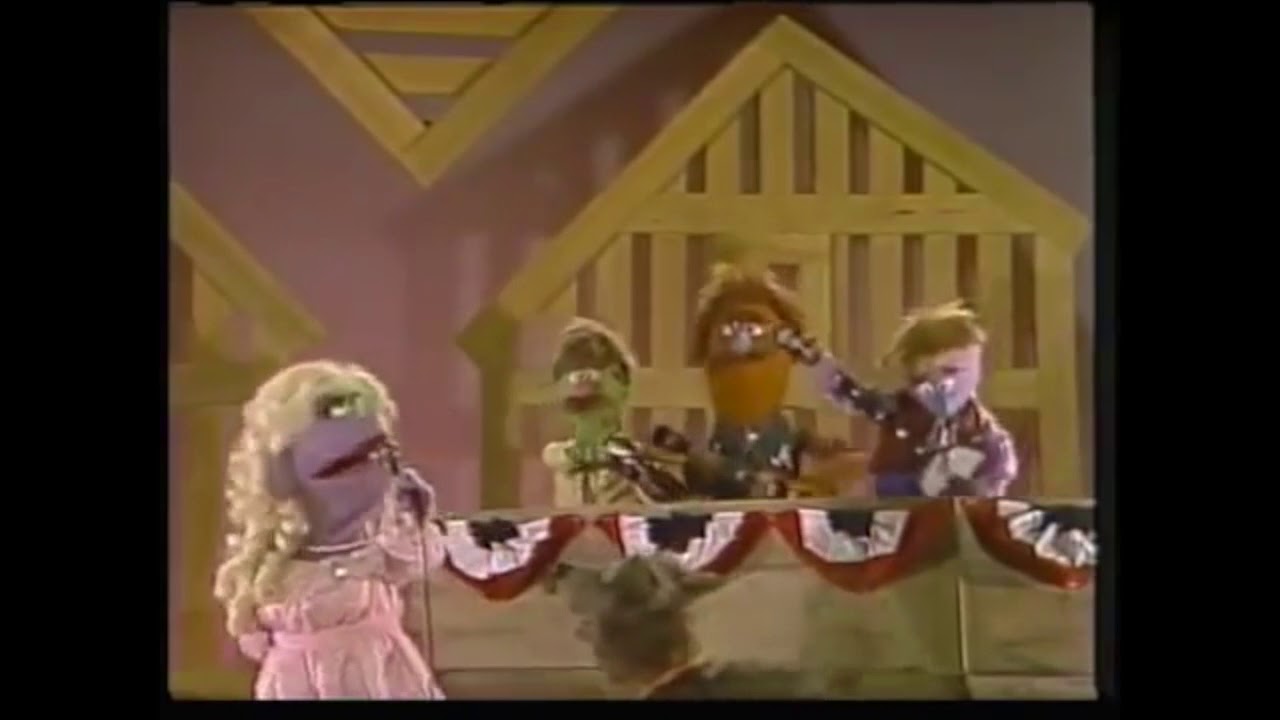 Muppet Songs: Polly Darton - Wavin' Goodbye to You with My Heart - YouTube