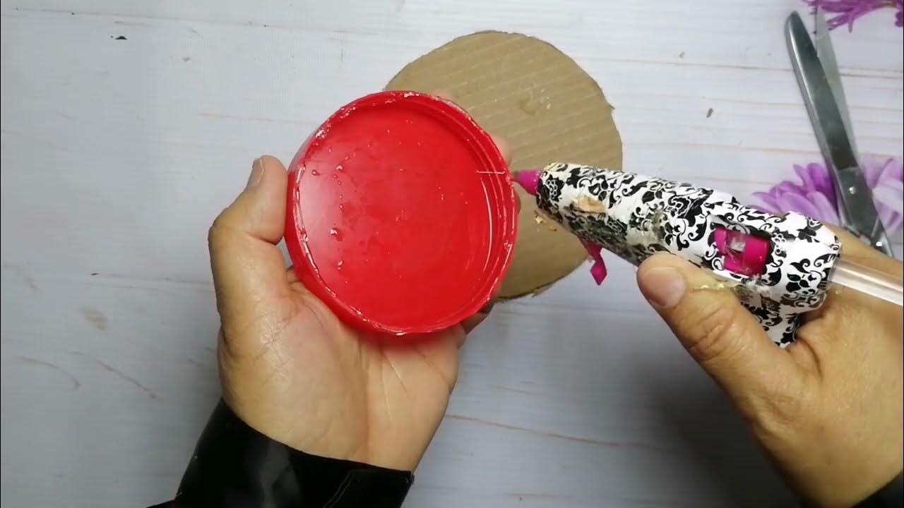 من قطعة كرتون وغطا برطمان بلاستك إعملي برنيطة ديكور تعليقة علي الحائطإعادةتدوير ♻️👍 Youtube