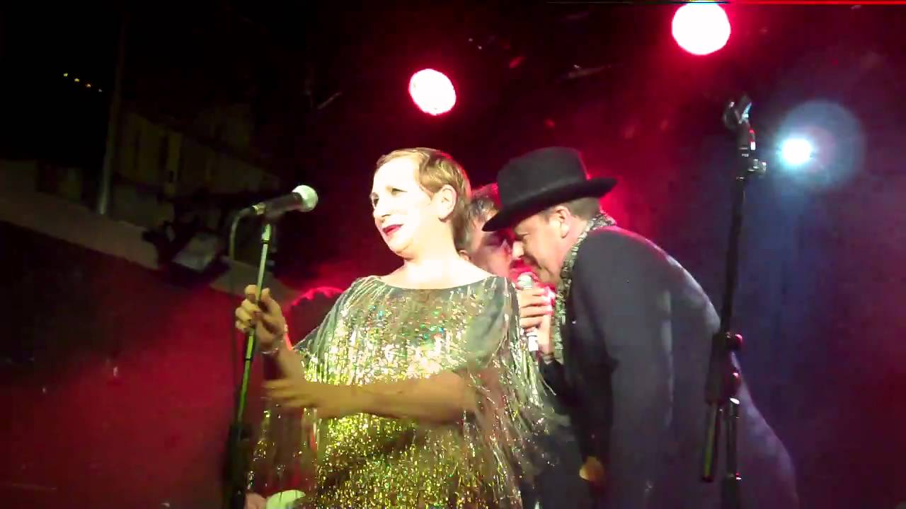 Hi Jo Hi - Suggs and Deaf School - 28 Jan 2011 - YouTube