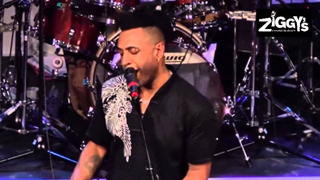 OMAR mbe at Ziggy's World Jazz Club -I Guess - YouTube