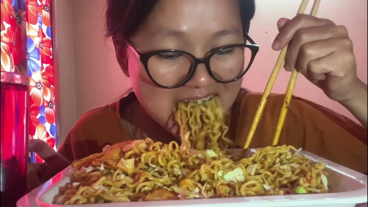 Spicy 🥵 current noodles 🍜 🥵🥵🥵🤤with chapstick 🥰@KabitaRai-n2i - YouTube