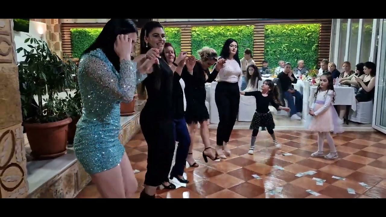 VALLE TRESHE - XHELO VASJARI - MARTIN MERA ALTIN SHEHU - - YouTube