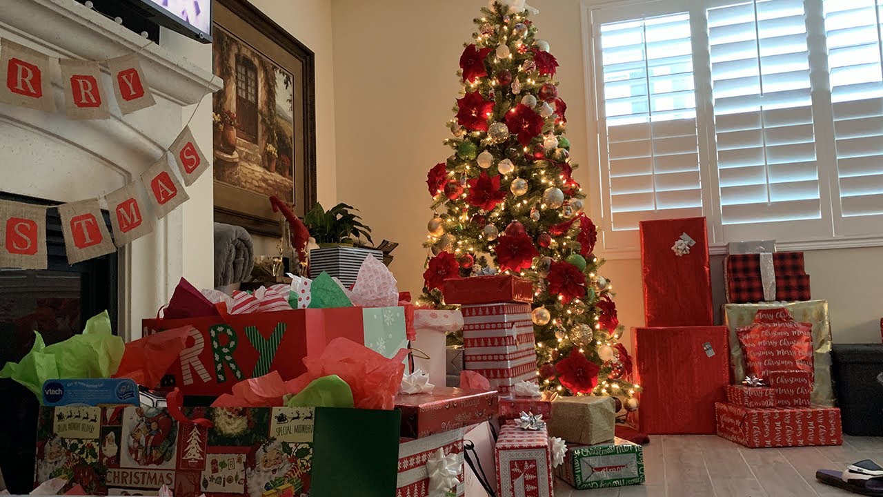 Secret Santa and White Elephant Gift Exchange! | Merry Christmas 2019 ...
