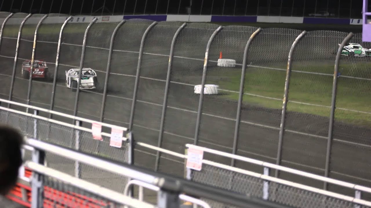 May 18, 2013 Limited Modified Feature Race at Royal Purple Raceway in ...