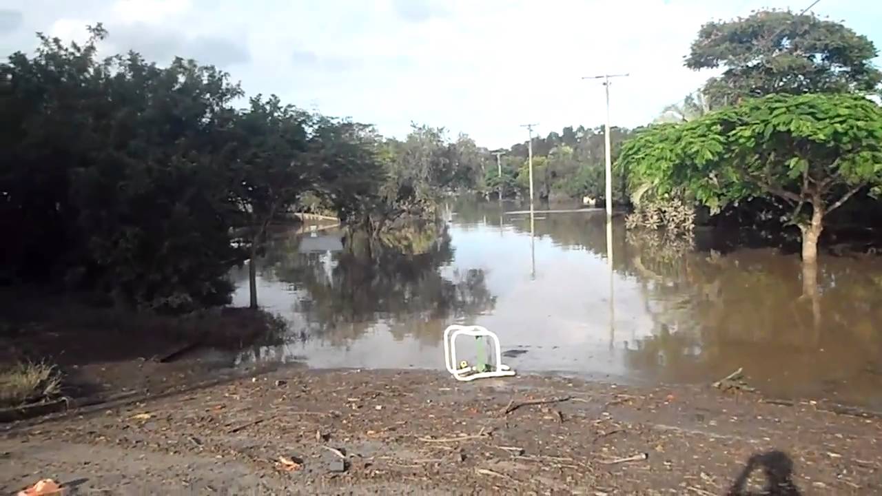 Yeronga Flood 2011, Orient Road - YouTube