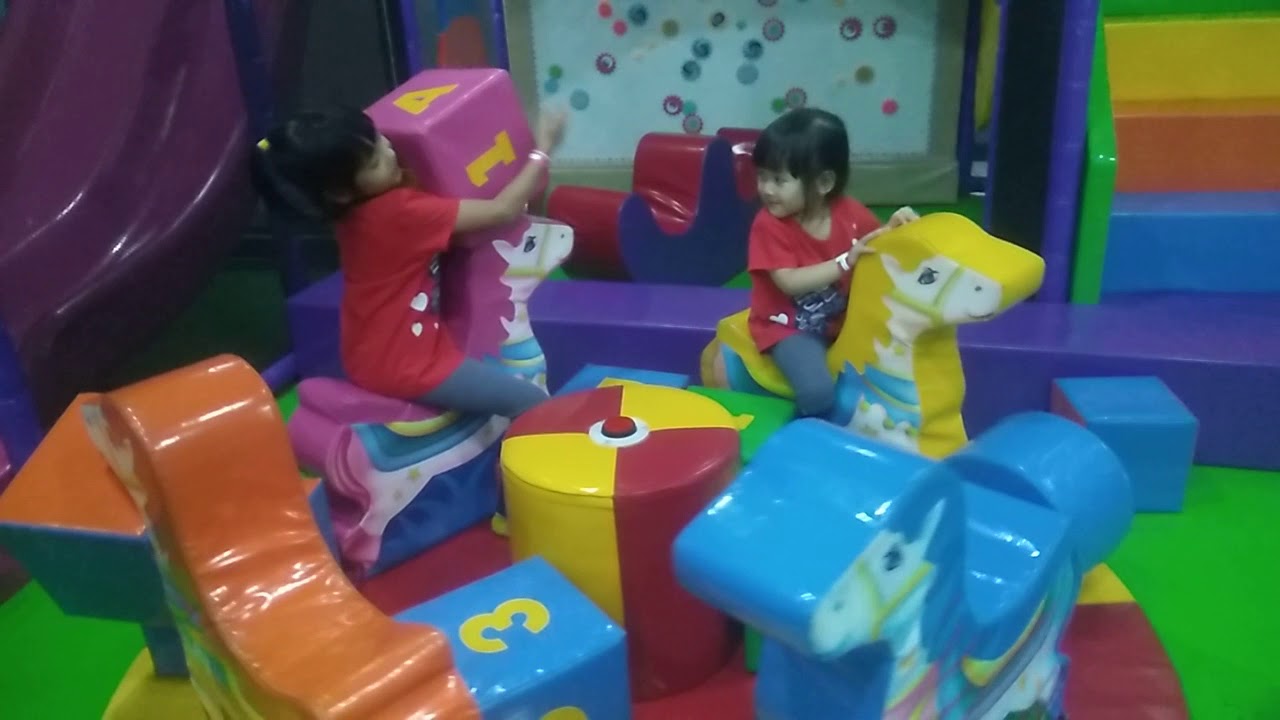 Playing at Timezone playground Ambarukmo Plaza. (Bermain di playground ...