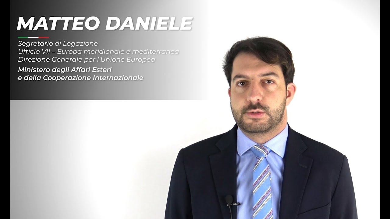 Intervista a Matteo Daniele, ex tirocinante MAECI-MUR-CRUI - YouTube