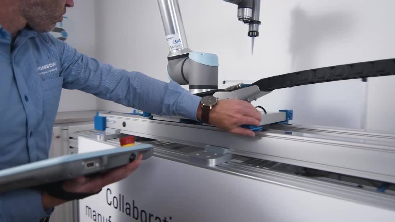 Movotrak Cobot Transfer Unit: The First Collaborative 7th Axis ...