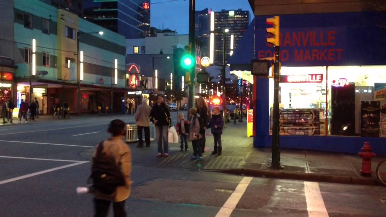 Vancouver fire dept. M8, BCAS responding. Code 3 medical aid. - YouTube