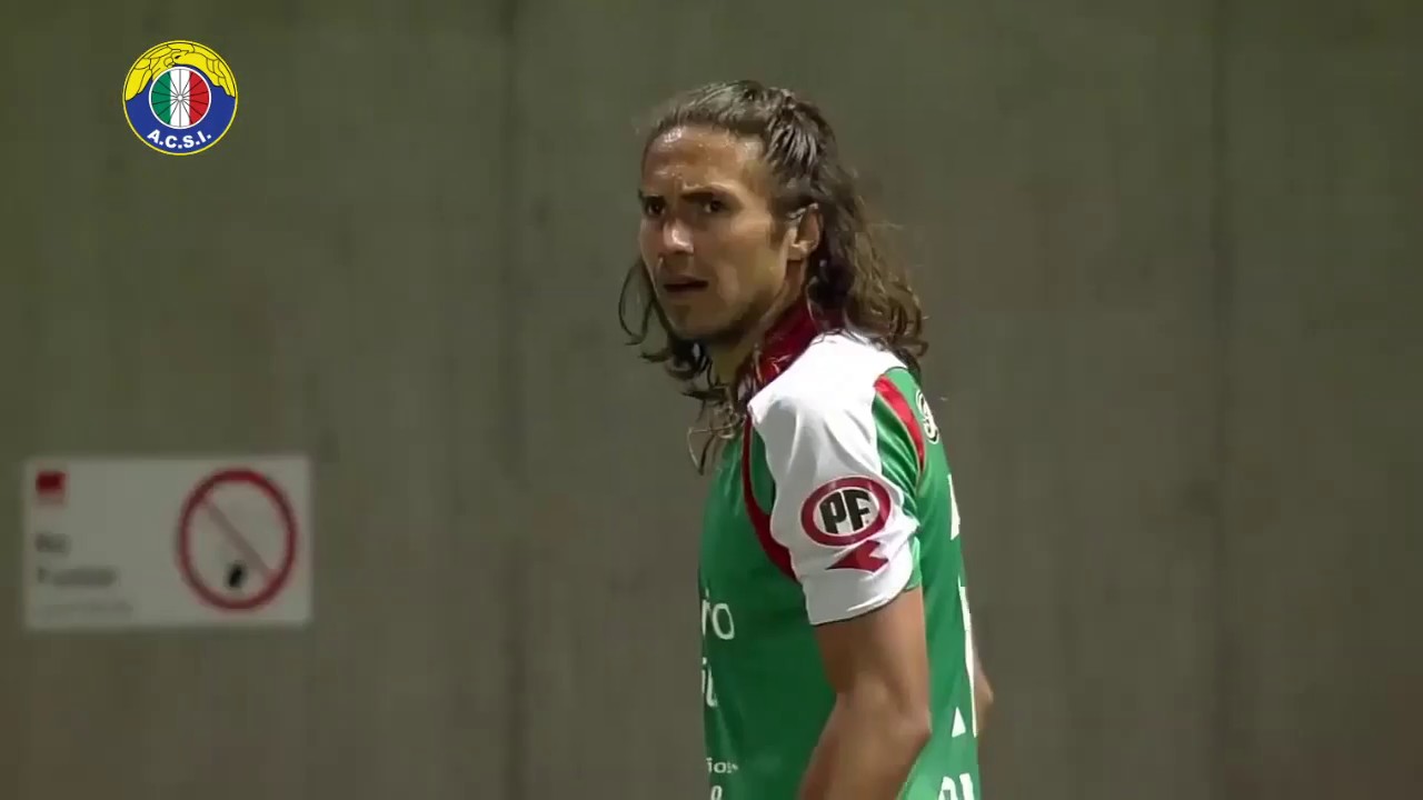 Gol de Lucas Domínguez a U. de Chile | Campeonato Nacional 2010 - YouTube
