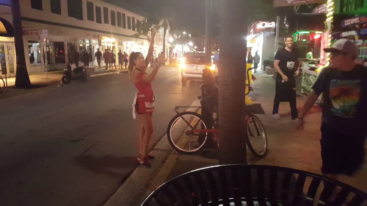Woman Dancing on the Bar in Key West Florida - YouTube