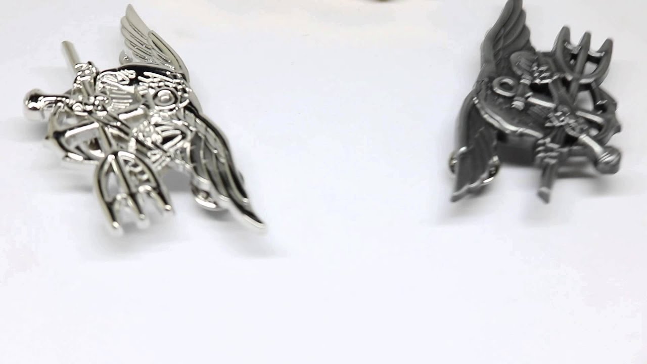 US NAVY SEAL EAGLE ANCHOR TRIDENT METAL BADGE INSIGNIA - YouTube