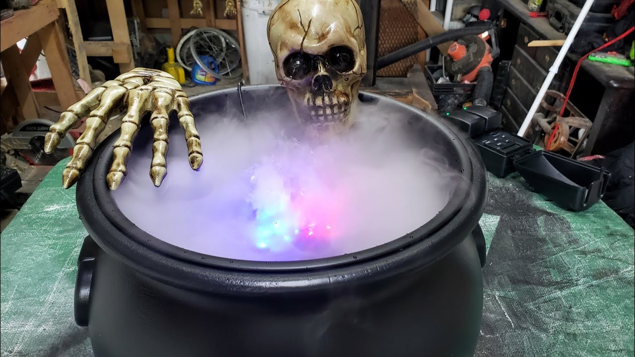 DIY Smoking Cauldron, Halloween decor inside/outside. Fogging witches ...