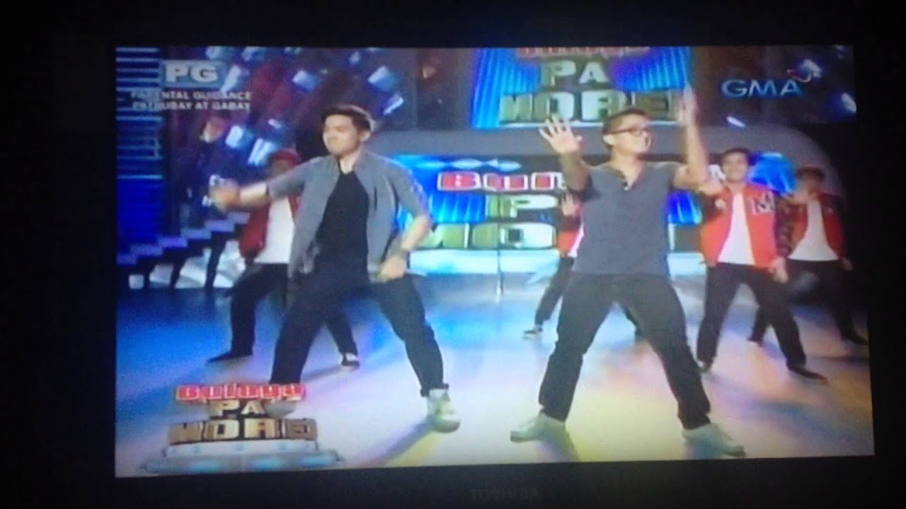 Ryan & Alden dance Macarena in Eat Bulaga - YouTube