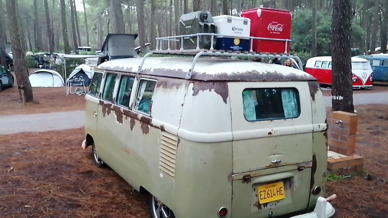Le Combi T1 Split Mango de 1960 au VW California Festival - YouTube