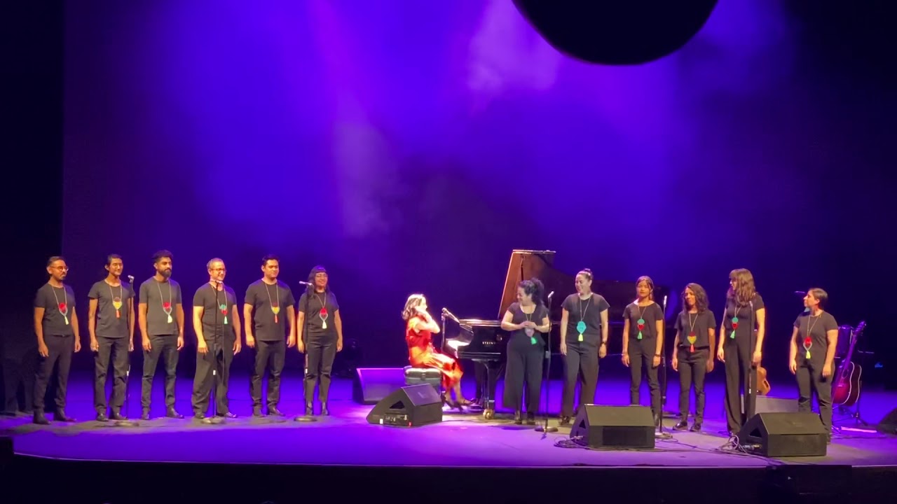 Julieta Venegas ft. Ensamble Allaire “Revolución” - YouTube