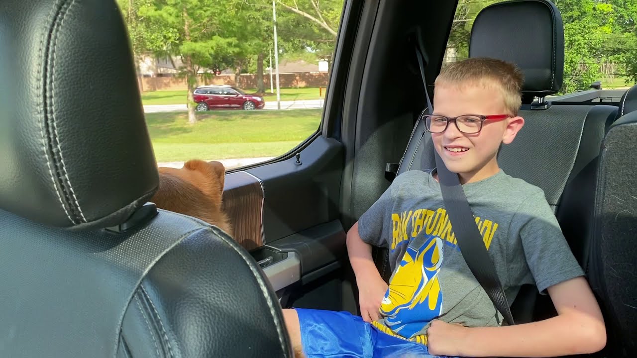 Parker’s 5th Grade Graduation Parade - YouTube