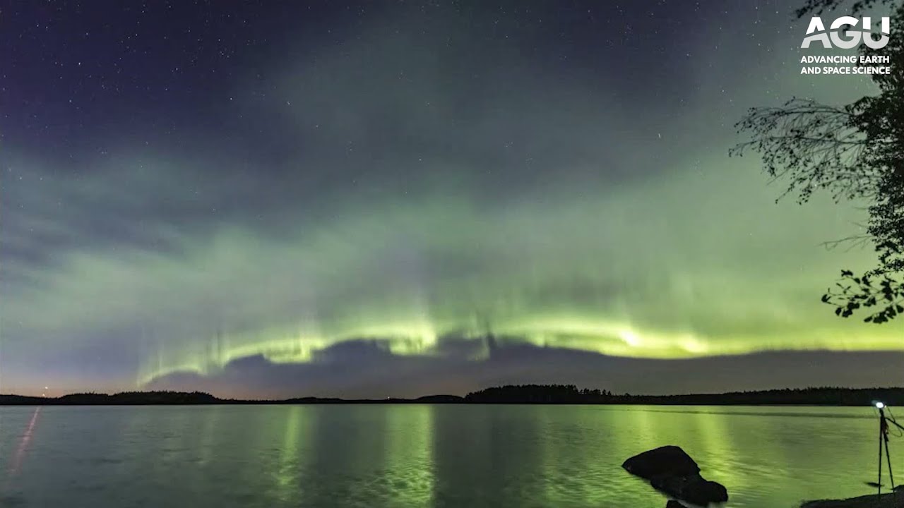 Brand New Type of Aurora Discovered by Citizen Scientists - YouTube
