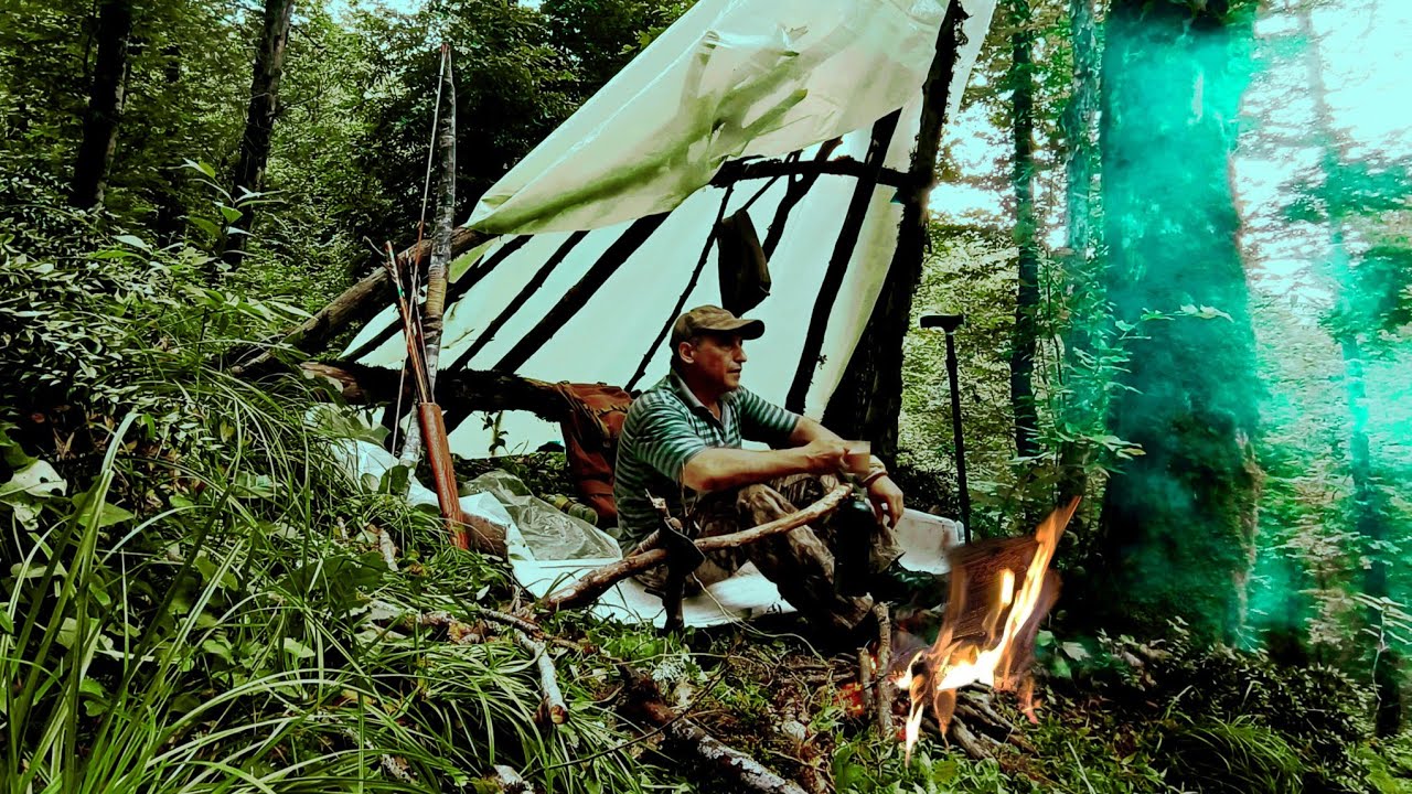 Surviving a thunderstorm and rain//Building survival shelter. - YouTube
