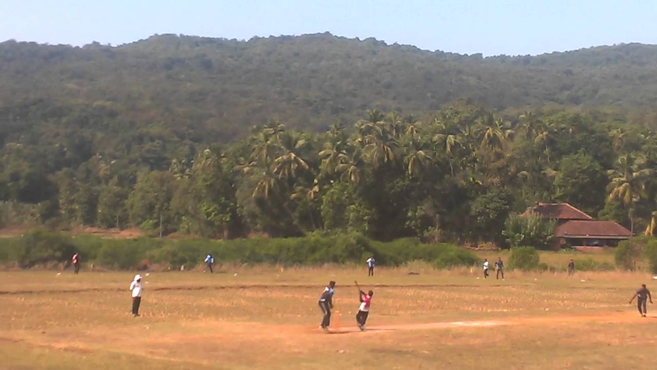 yogesh penkar batting on star win farare ground - YouTube