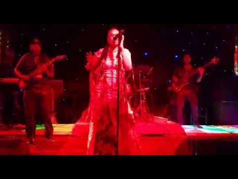 TAO - YIDE (Concert Live Au Cabaret ACCOUSTIC à Abidjan)