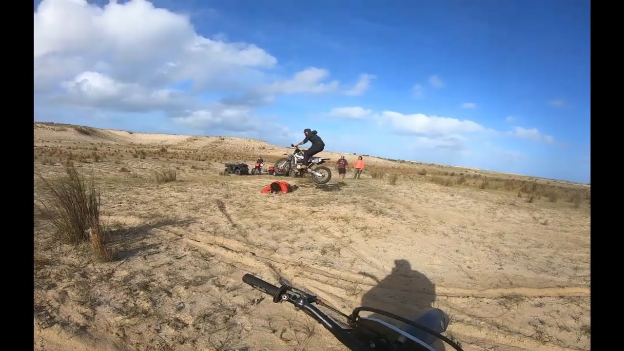 Olha o que aconteceu, muito louco .... um camicase - YouTube