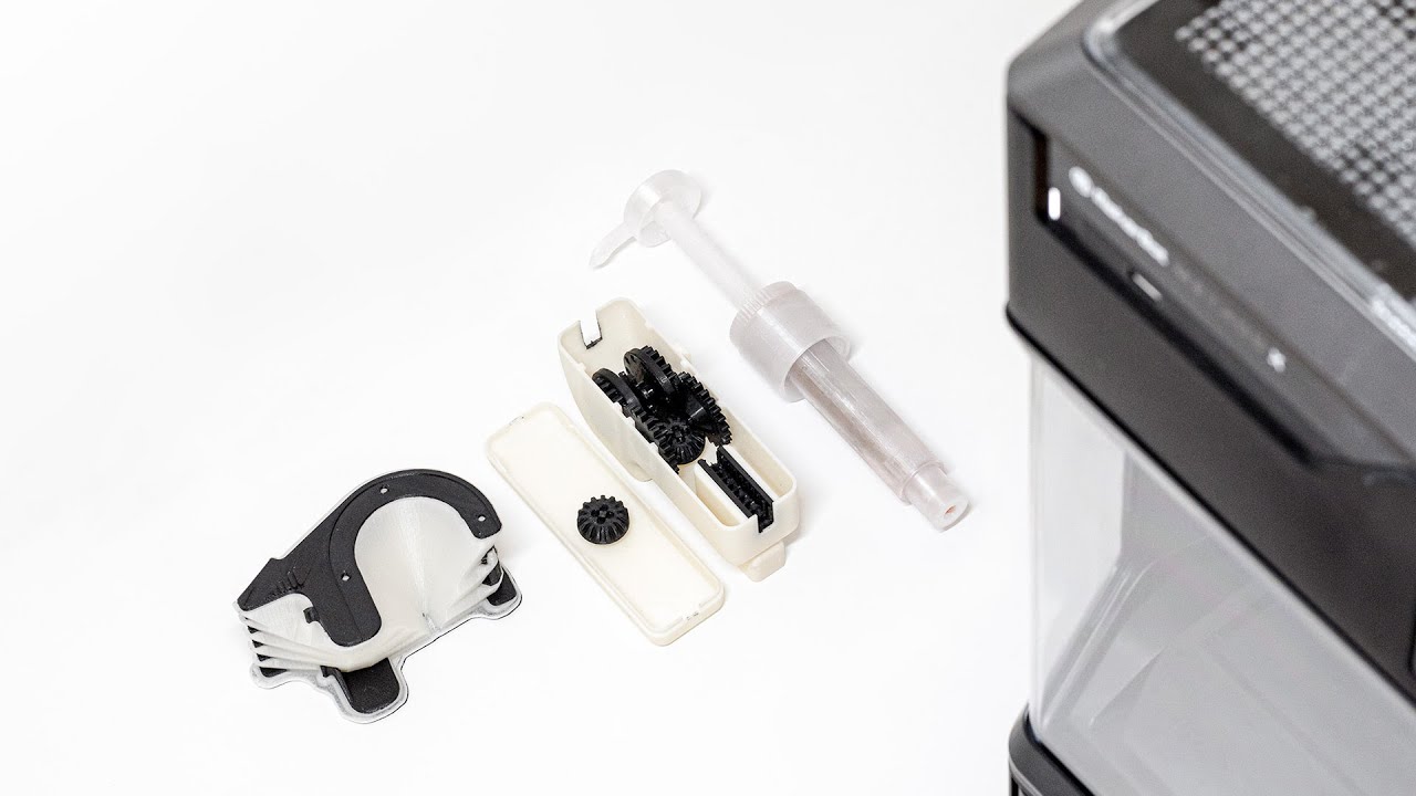 Makerbot Demonstration Prints - YouTube