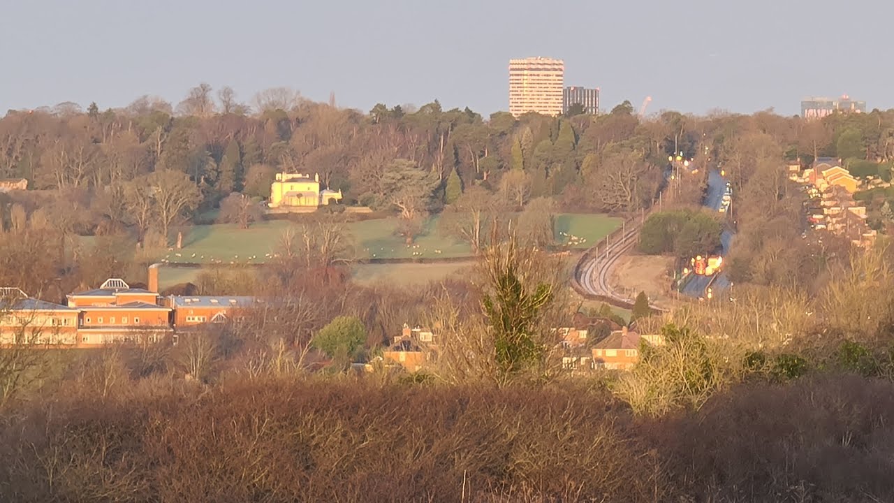 Walking about in New Addington Live! 20/01/2024 - Mobile Stream (621 ...