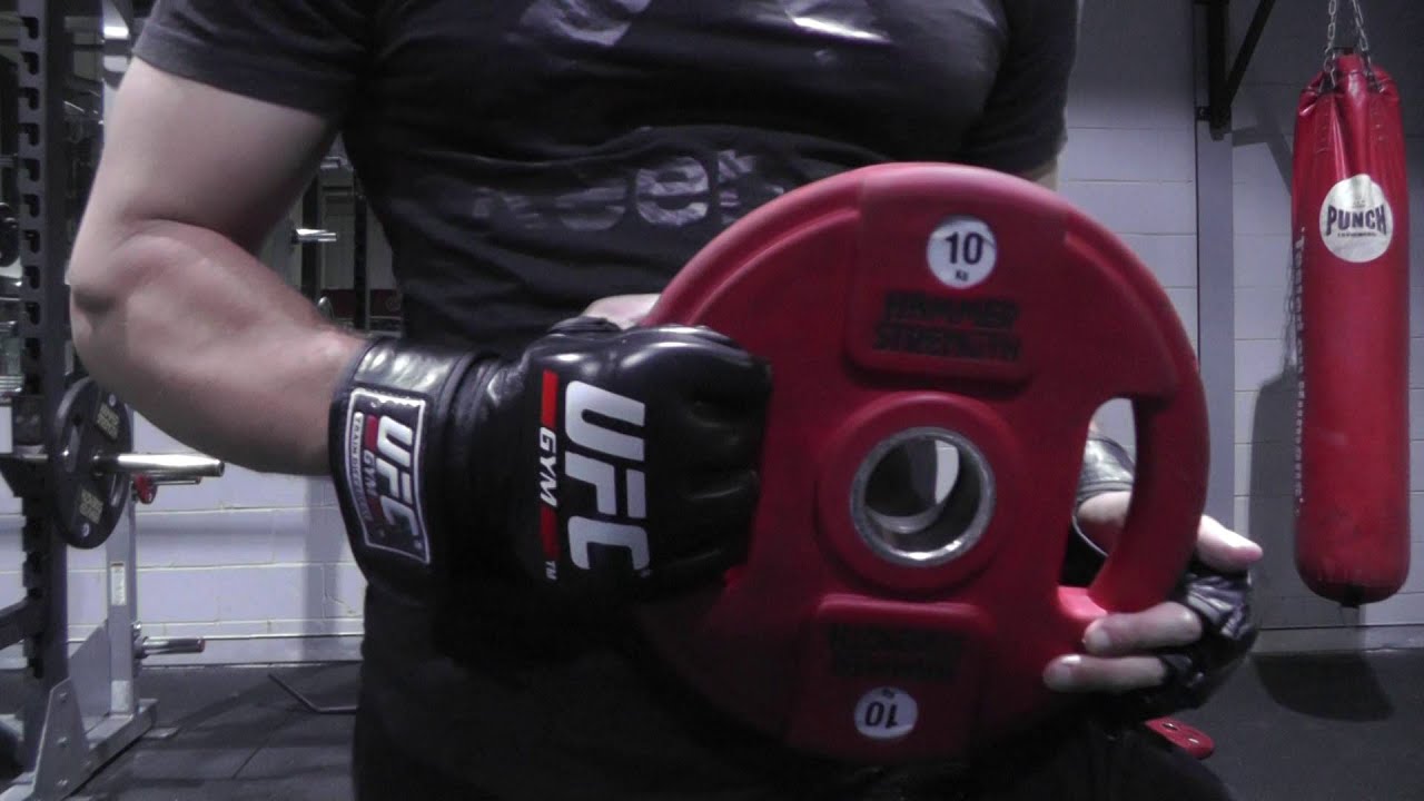 FFL365: Push-ups with (22 Lbs backpack) Part 1 for a bigger chest - YouTube