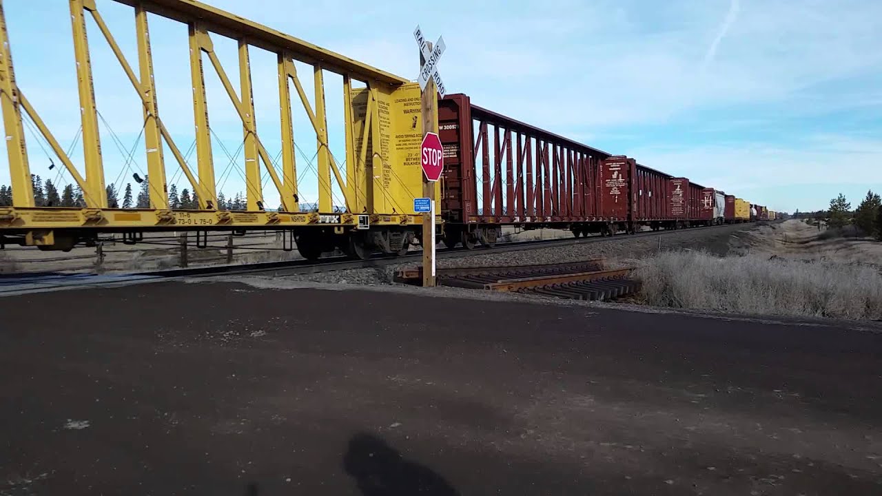 BNSF 5532 NB - YouTube