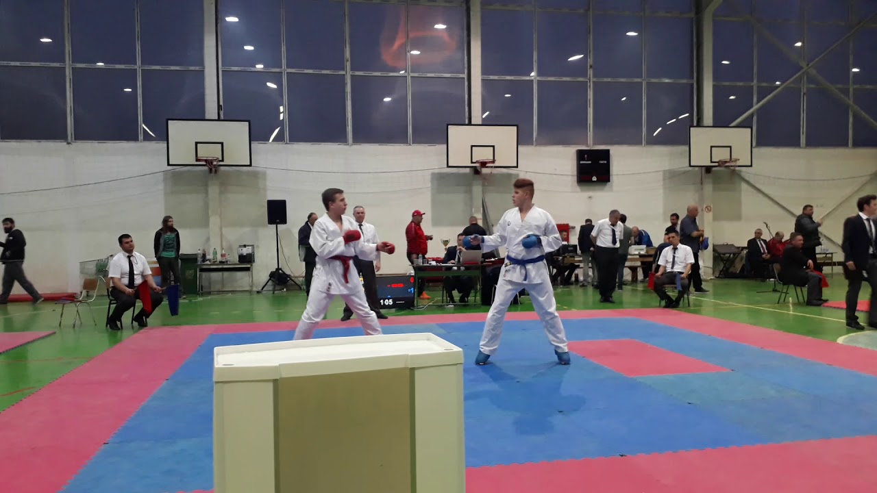 Trajce Efremov(AO) - Mario Ivanov(AKA) FUNAKOSHI OPEN SKOPJE - YouTube
