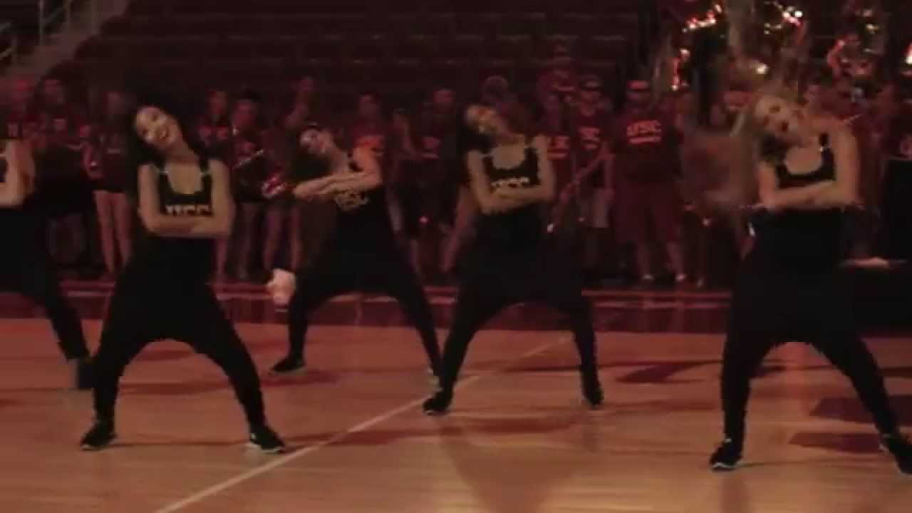 Trojan Dance Force: USC's Basketball Dance Team - YouTube