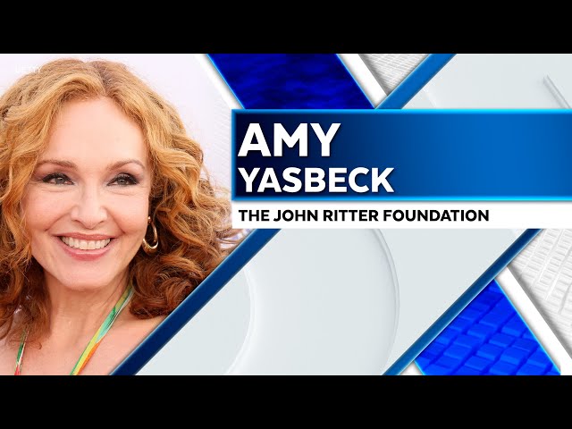 Beautiful Amy Yasbeck In Relationship With His Boyfriend