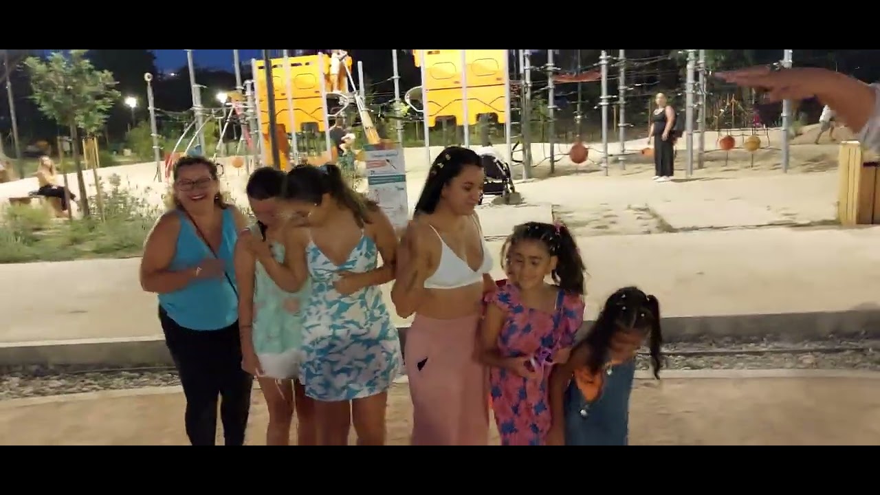 recuerdo familia arango 2023 España juego - YouTube