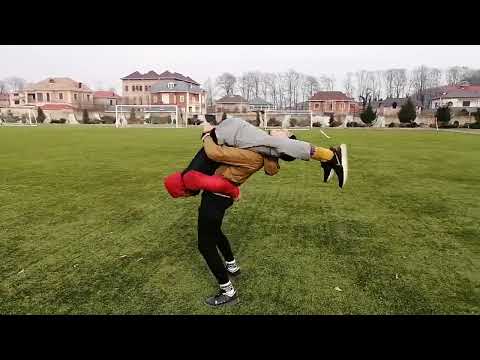 Güləş idman növünə aid olan hərəkət.YunanRoma güləşi