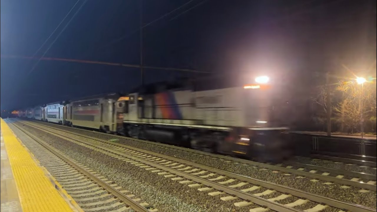 4K 60FPS: NJ Transit GP40-2 4303 Leads an Equipment Move West through ...