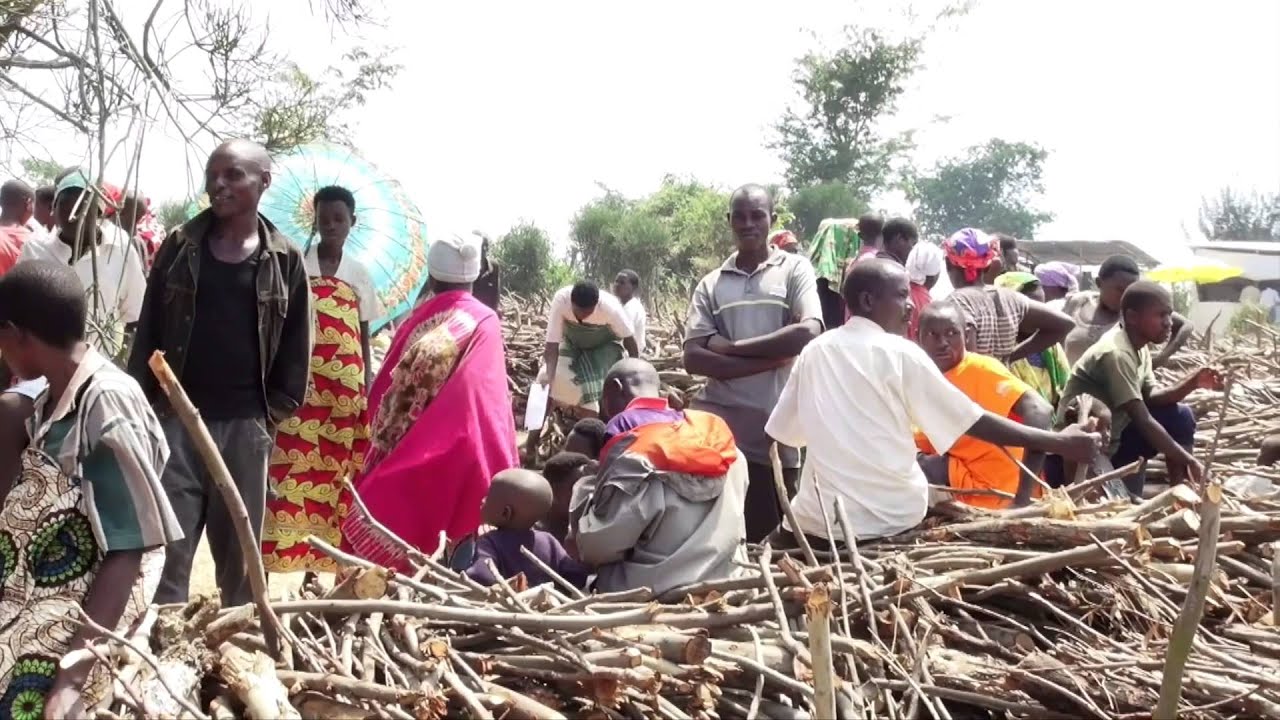 RWANDA - Les conditions de vie des 30 000 refugiés burundais - YouTube