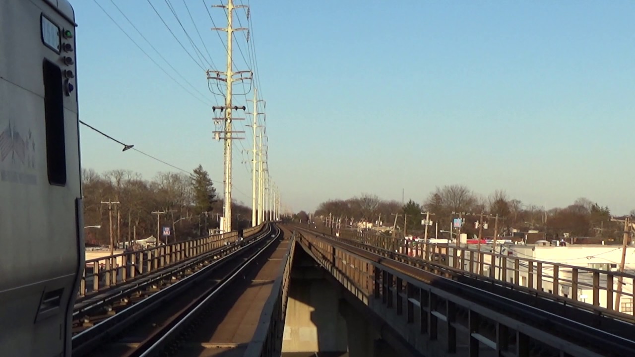 LIRR Lindenhurst - Trains Arriving From Both Directions - YouTube