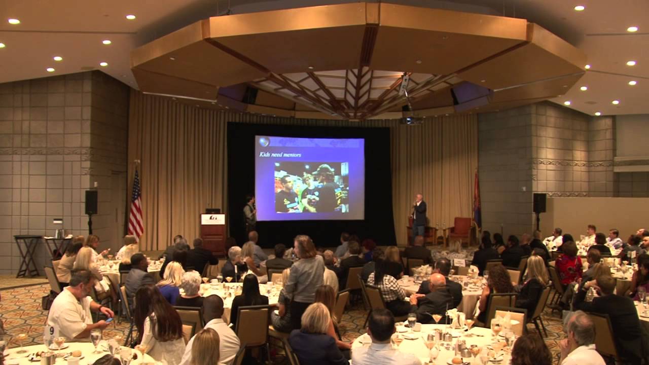 La Vida Robot: How STEM Education Rewired an Inner City School to Beat ...